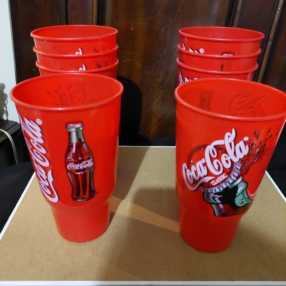 Coca Cola | Kitchen | Set Of Eight Cocacola Plastic Cups | Poshmark